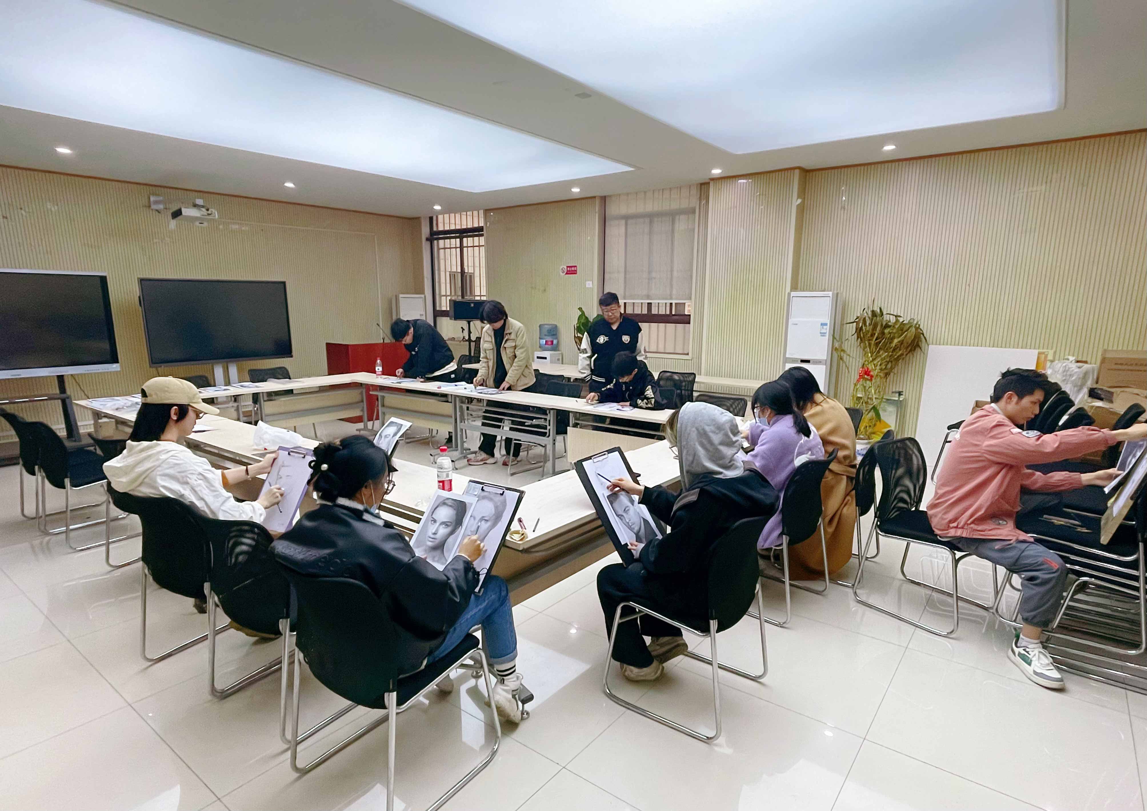 Finding the Right Canvas: Focus on Talent and Culture - Mineloader